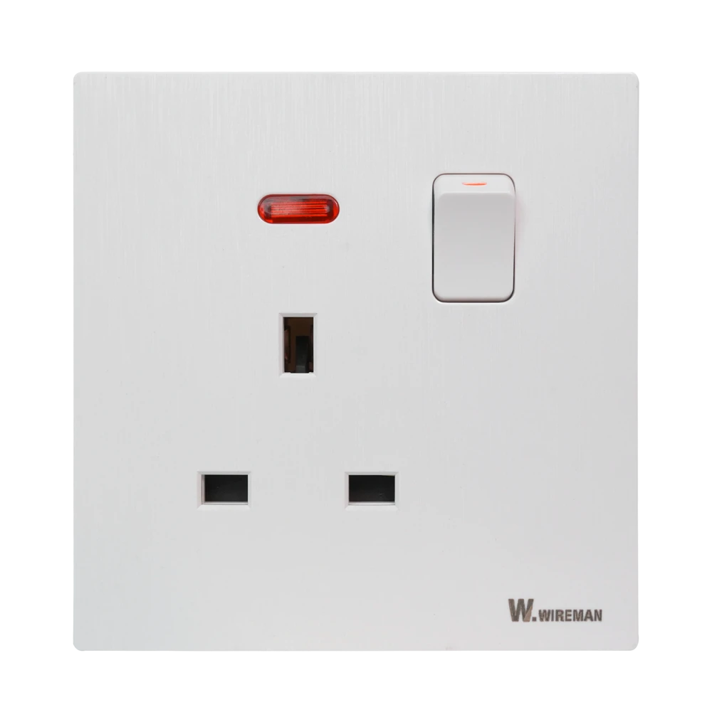 Wireman Infinity White 13A Socket Outlet with Indicator